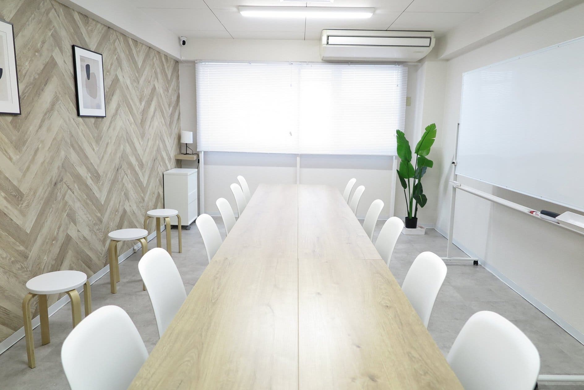 【中崎町駅50秒・梅田ロフト５分✨】/wifi・設備無料/16名/会議室・施術ベッド・ボードゲーム♠/ゴミ捨て無料の写真10