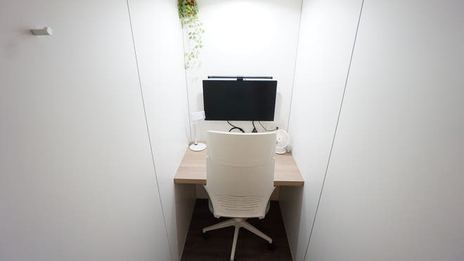 <PaO Work 町田モディ店No.2>完全個室ワークブース💼Wi-Fi📶モニター🖥テレワーク/ZOOM/面接/自習/作業の写真1