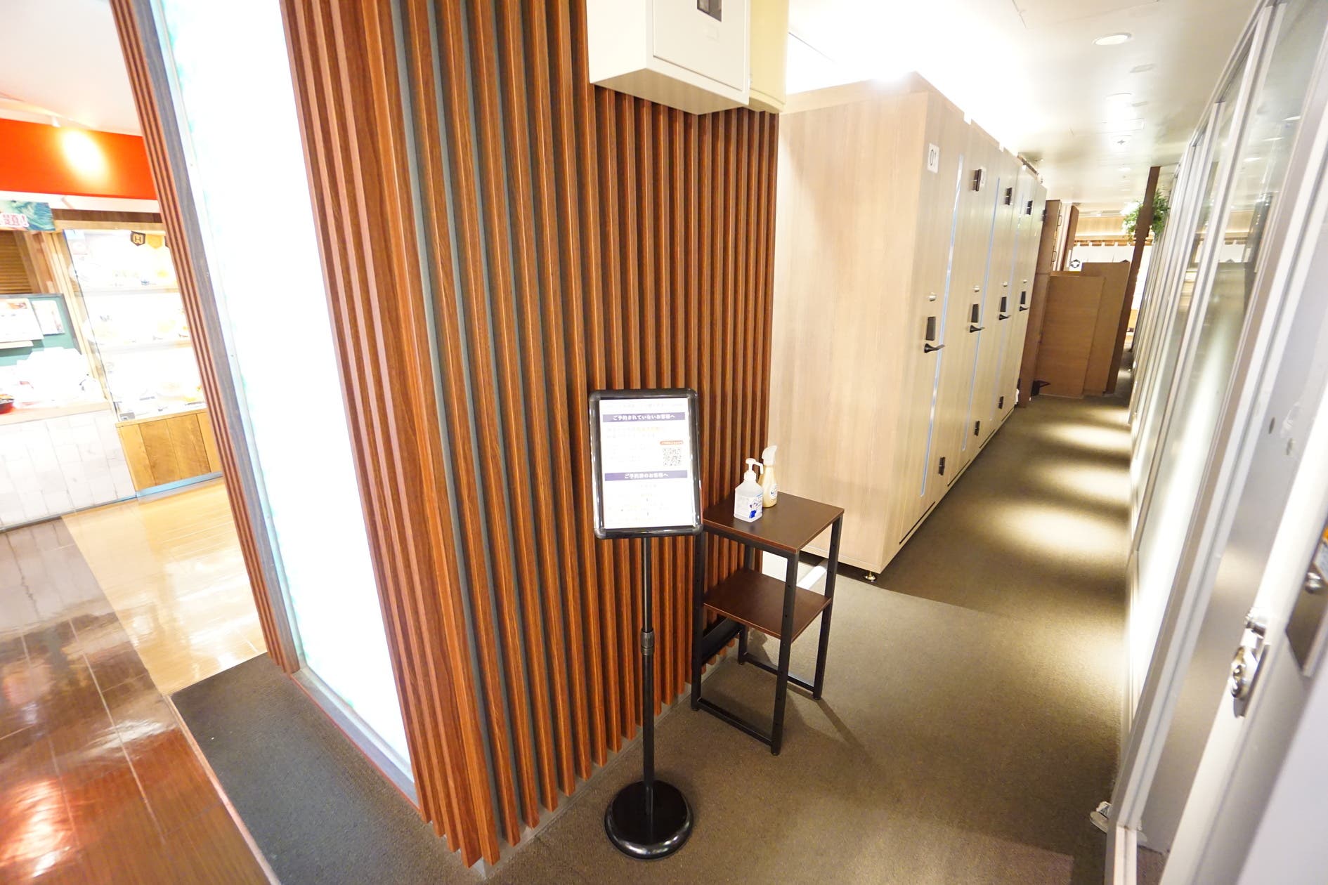 ＜PaO Work 町田モディ店No.2＞完全個室ワークブース💼Wi-Fi📶モニター🖥テレワーク/ZOOM/面接/自習/作業の写真2