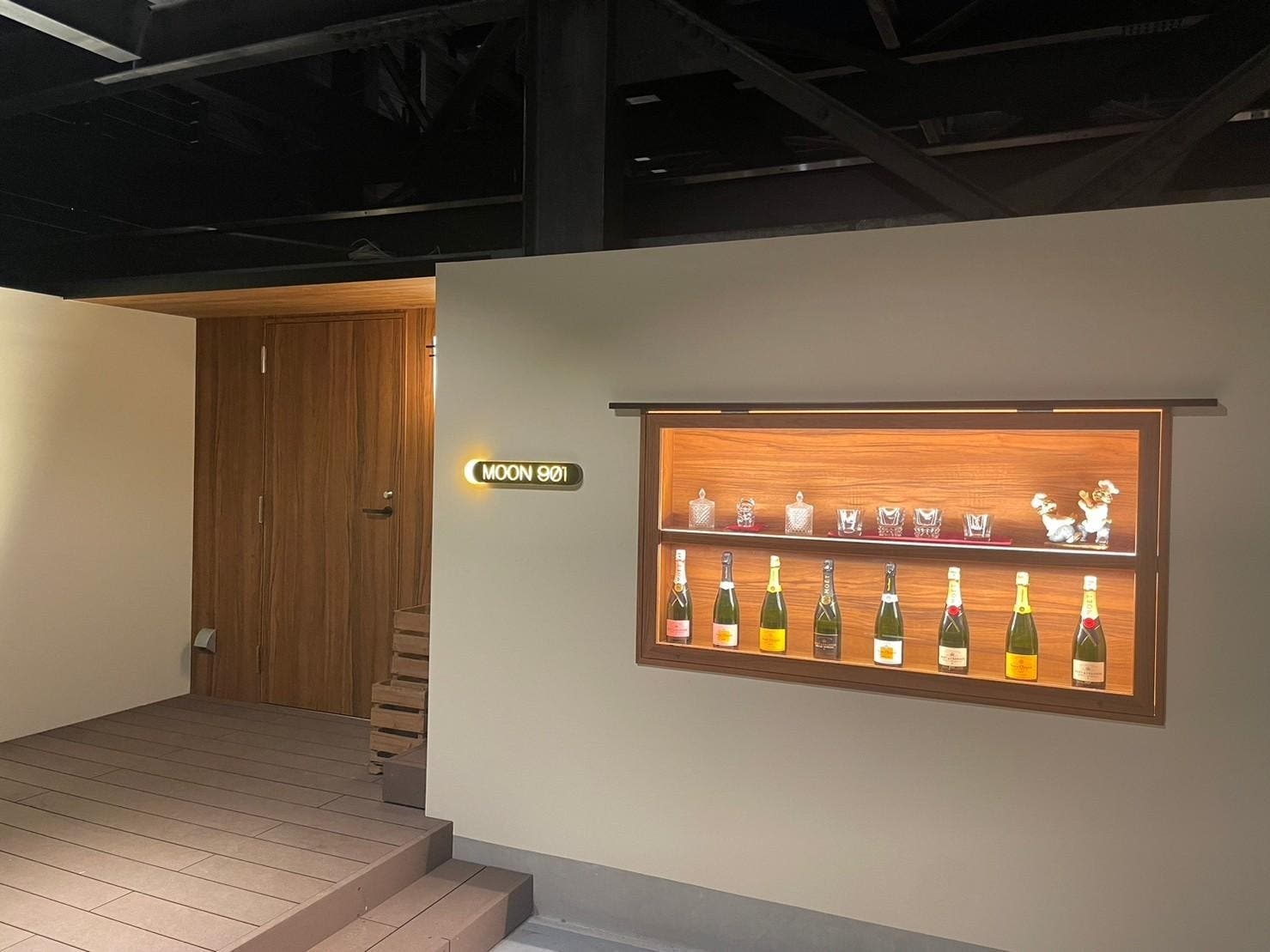 銀座駅から徒歩５分　MOON901の写真2