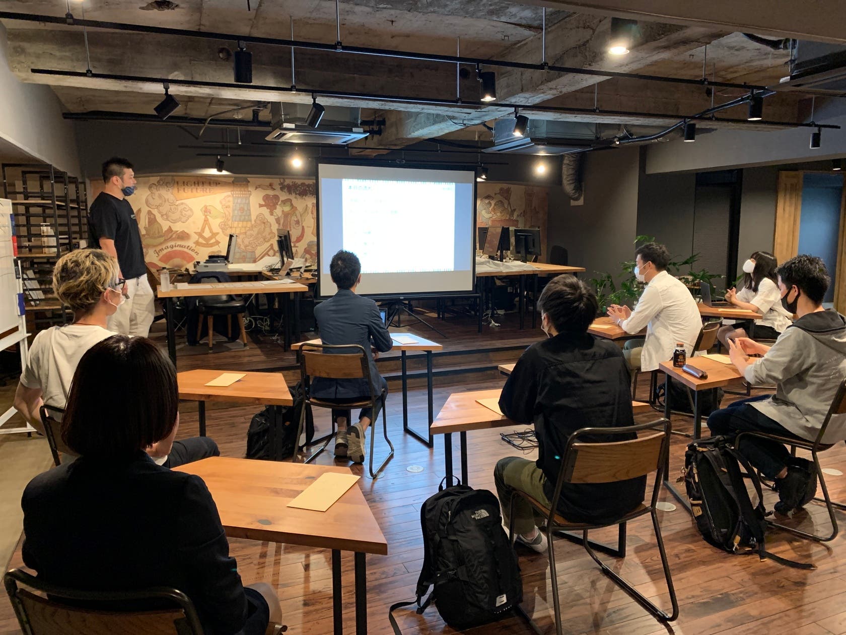 【南森町/大阪天満宮】研修会/セミナー/説明会/講習会/会議/勉強会/インターンシップなど【おしゃれなデザイン事務所を完全貸切】の写真2