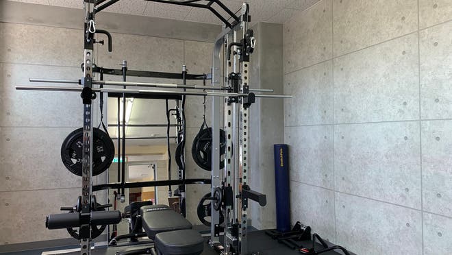 【パワーラック・施術ベッド完備】企救丘駅徒歩1分の貸切ジム|パーソナルトレーニング指導、エステや施術等、SNS動画撮影に最適!の写真1