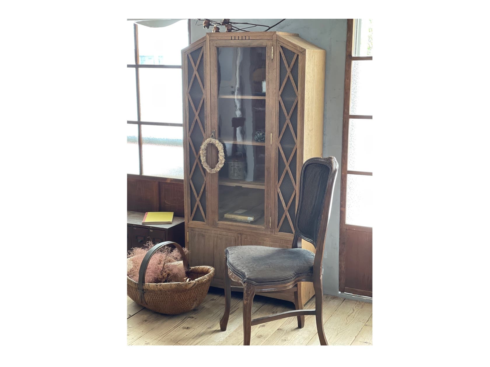 雑誌・撮影可。古家具屋さん運営の撮影スタジオ。古家具、古小物付きオシャレ空間。キッチン、テラス利用可能。の写真6