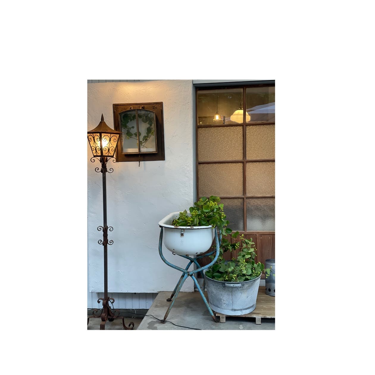 雑誌・撮影可。古家具屋さん運営の撮影スタジオ。古家具、古小物付きオシャレ空間。キッチン、テラス利用可能。の写真7