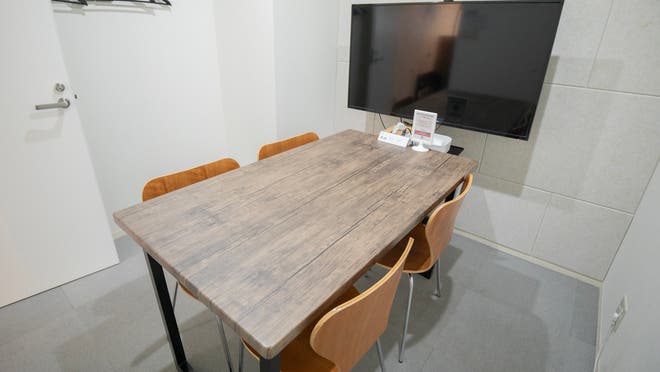 3F_会議室B 大門駅から徒歩1分!大型モニター完備会議室の写真1