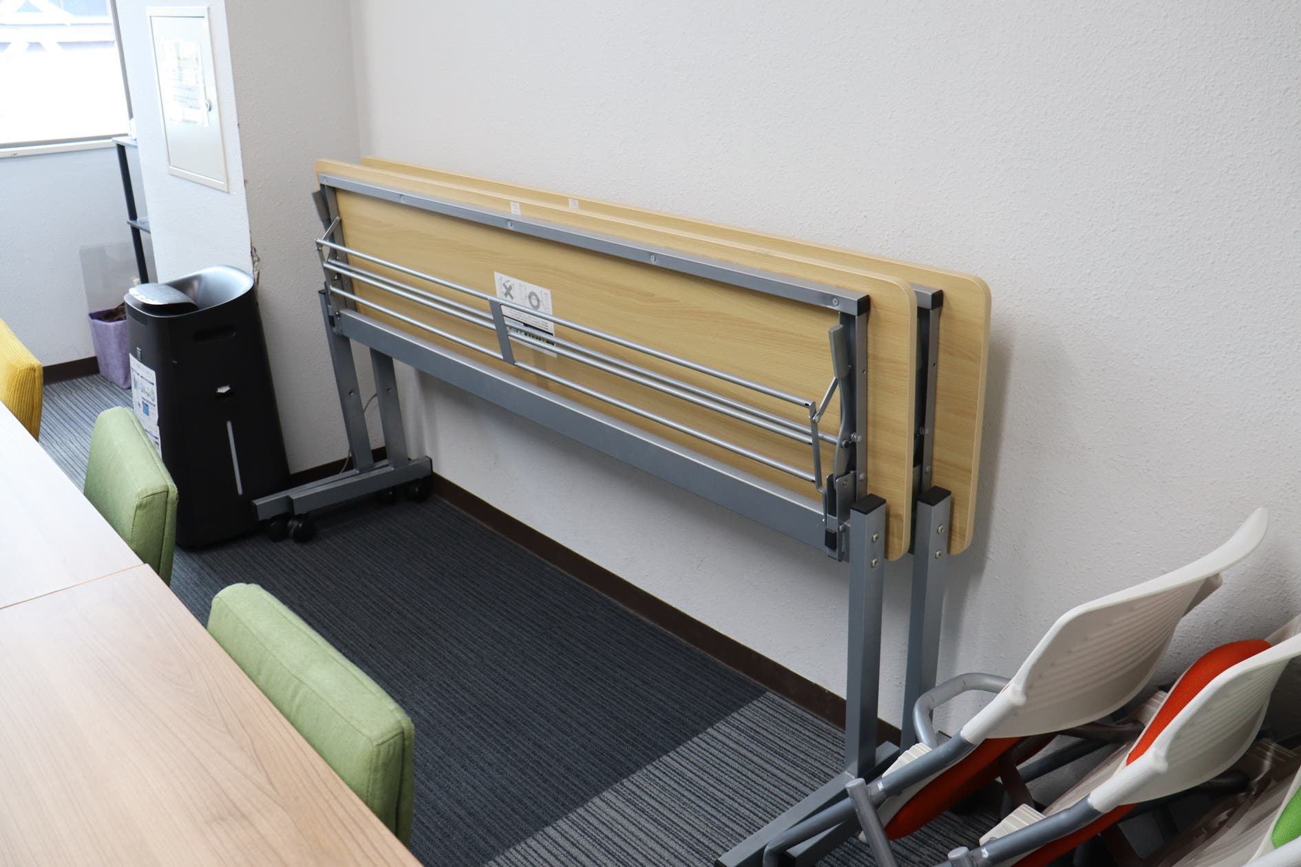 地域最安値■サルビア会議室■🌟光回線🌟京橋駅2分/有楽町5分/東京駅も徒歩圏内！広々10名、最大16名♪完全個室！プロジェクターの写真5