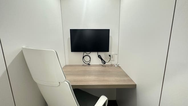 <南大沢テレワークステーション ブースA>完全個室ワークブース💼光回線Wi-Fi📶モニター🖥テレワーク/ZOOM/面接/自習の写真1