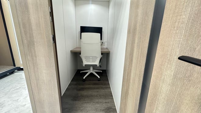 <南大沢テレワークステーション ブースA>完全個室ワークブース💼光回線Wi-Fi📶モニター🖥テレワーク/ZOOM/面接/自習の写真5