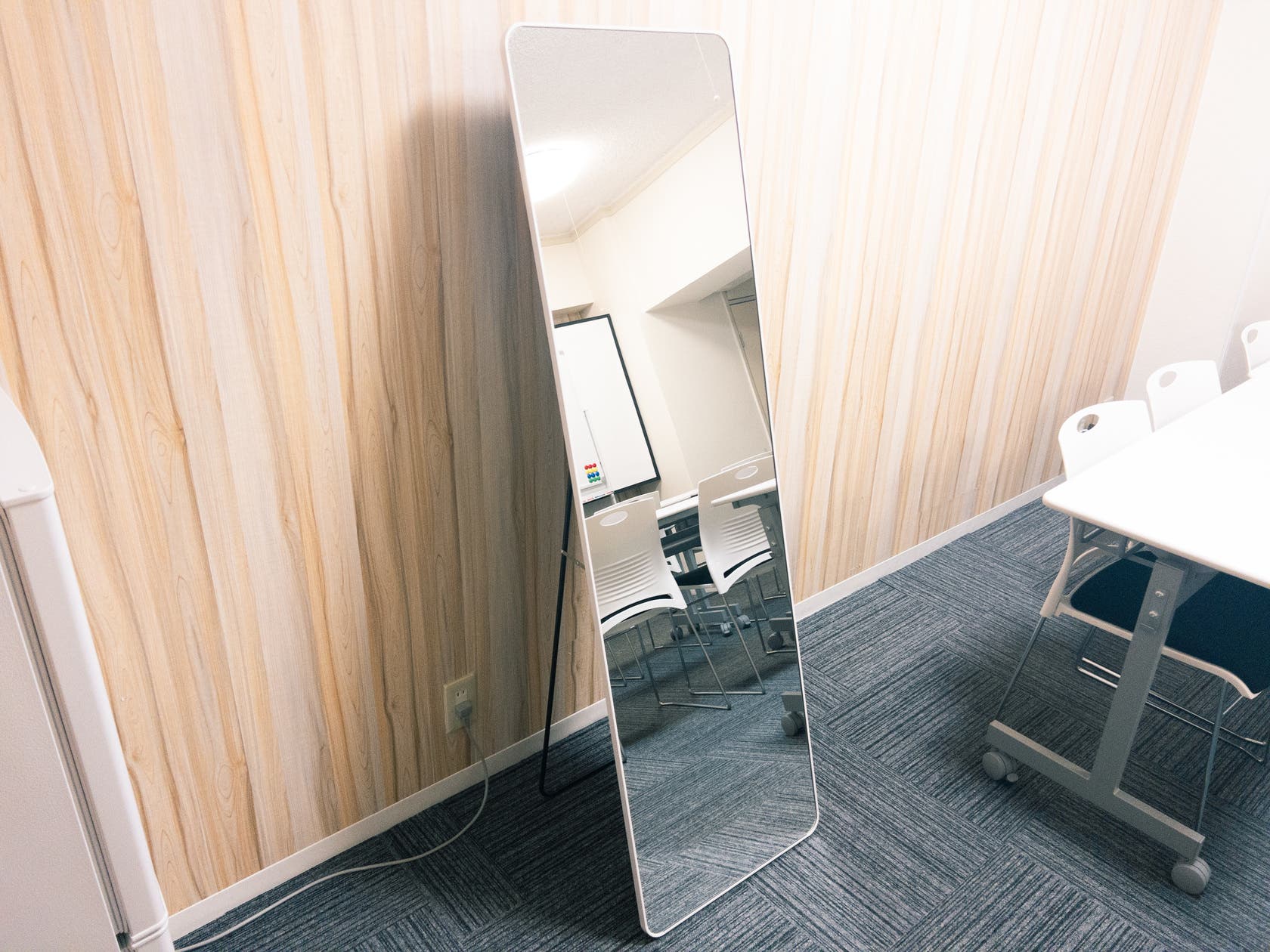 全身鏡◆新式エアコン◆中型冷蔵庫◆高速光◆ゴミ捨無料◆ドリンク豊富◆土足OKの写真5