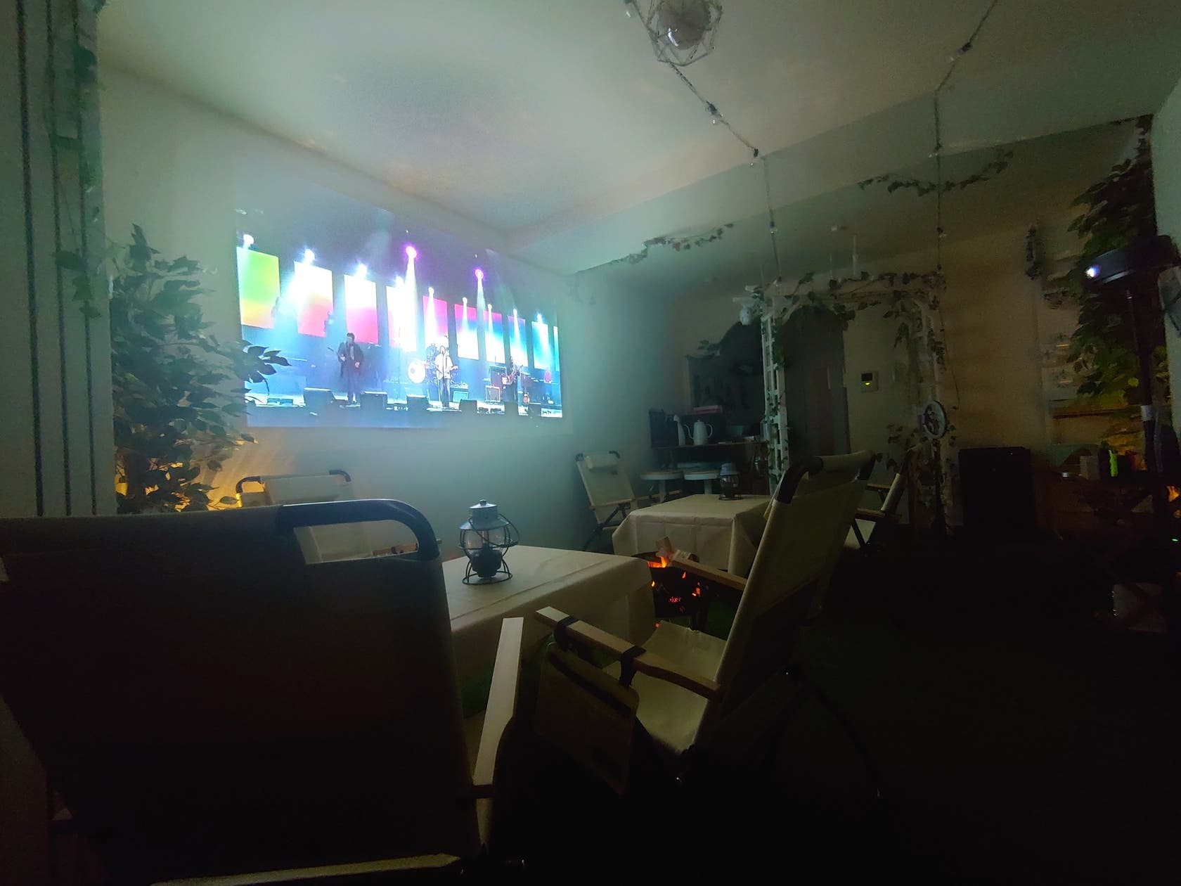 気温☀️や天気☔️を気にせずBBQ🏕100㌅プロジェクター✨たこパ/歓送迎会/忘年会【スーパー1分】の写真9