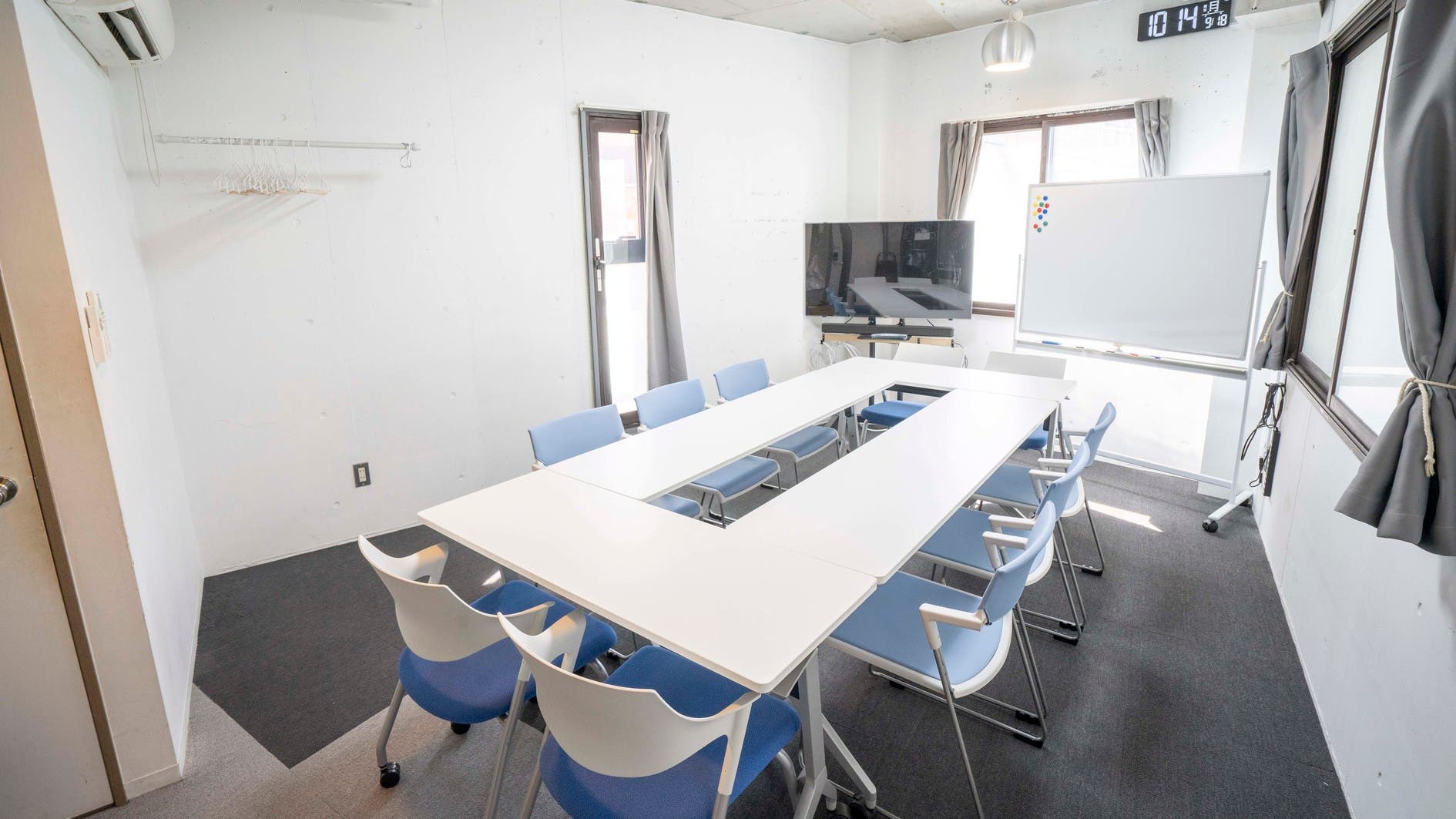 ※2025年12月20日閉鎖⭐️神田徒歩2分⭐️明るい会議室⭐️高速WiFi テレビ接続用HDMI USB-C完備⭐️禁煙の写真1