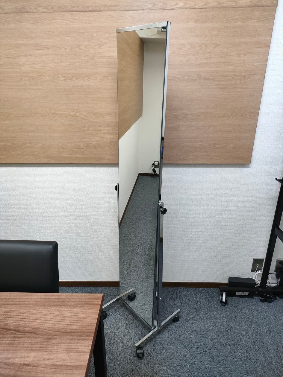 〈トーカン博多〉【博多駅5分/10名利用可】設備無料/高速Wi-Fi/50㌅モニター/ホワイトボード/全身鏡の写真20