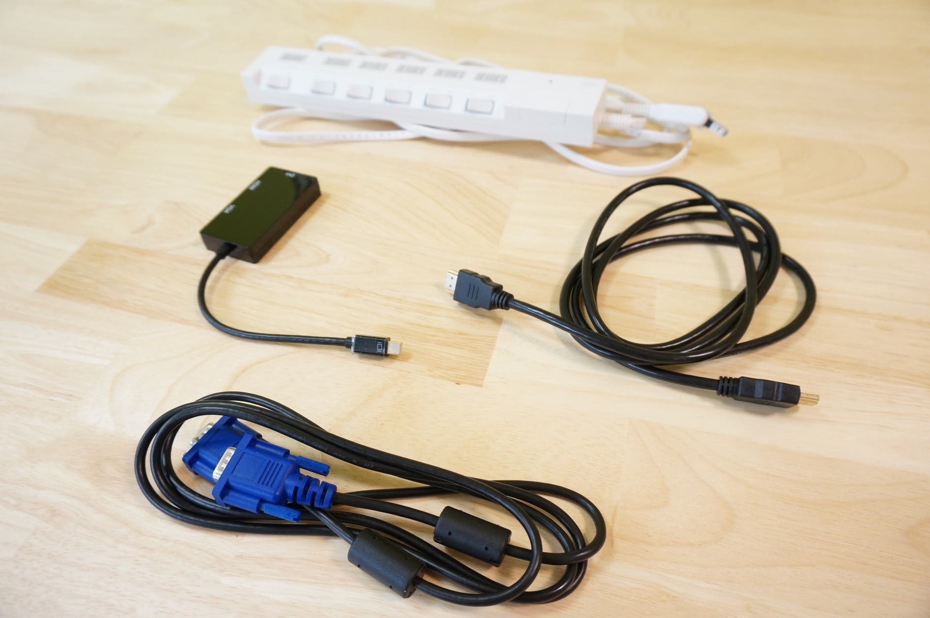 地域最安値■サルビア会議室■🌟光回線🌟京橋駅2分/有楽町5分/東京駅も徒歩圏内！広々10名、最大16名♪完全個室！プロジェクターの写真11