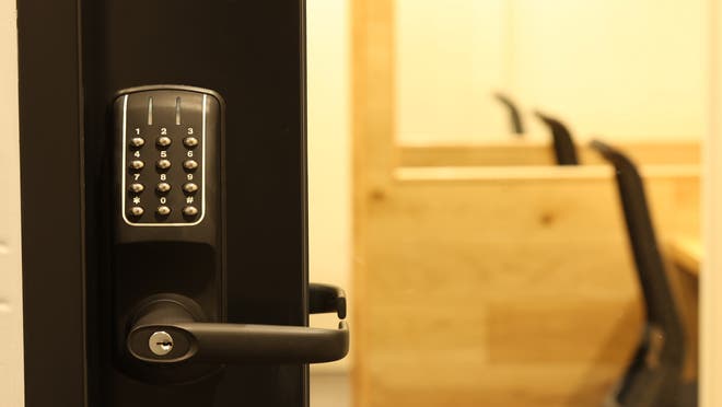 【U-make Workspace B1F 個室∼2名】の写真8