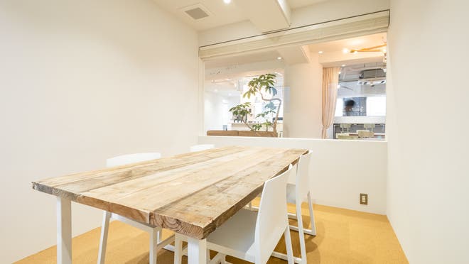 【五反野駅徒歩1分!1時間1,650円!】完全個室の4名会議室の写真1