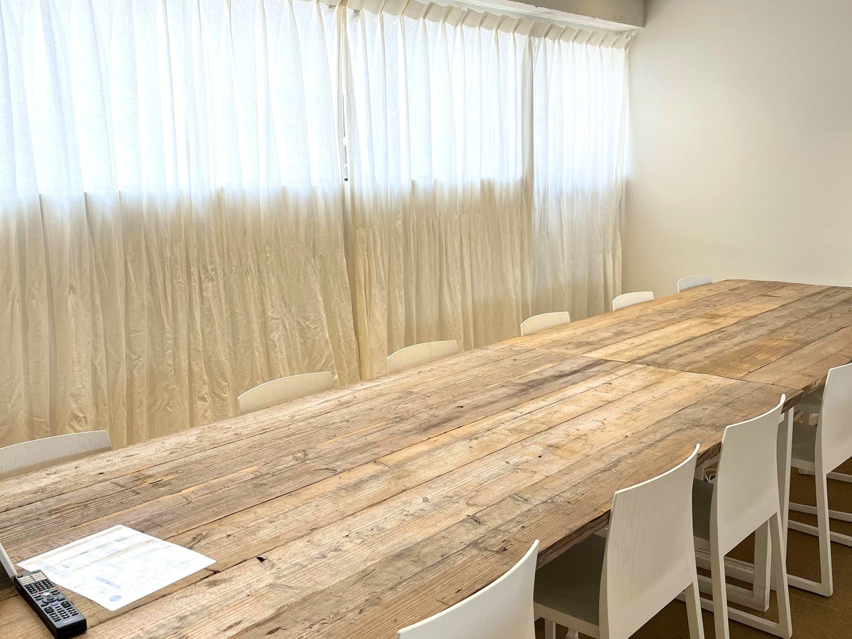 【五反野駅徒歩1分！1時間2,980円！】完全個室の12名会議室の写真6