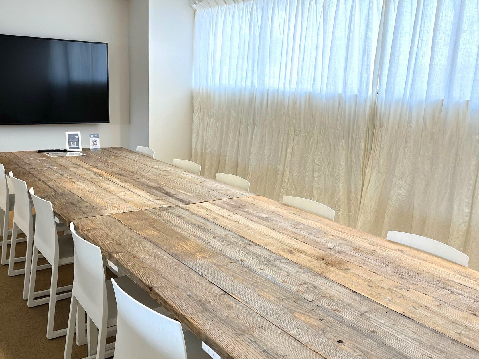 【五反野駅徒歩1分！1時間2,980円！】完全個室の12名会議室の写真7