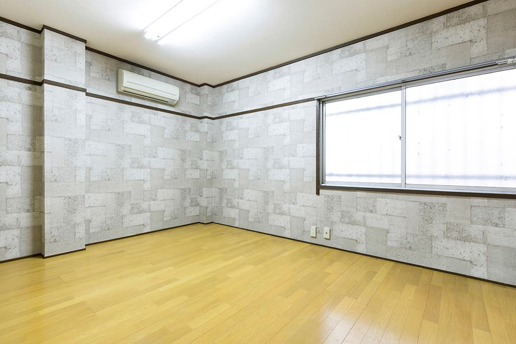 100㎡超全面リノリウム30人以上利用可能クロマキー専用撮影スペース完備桃谷徒歩2分定期利用可能レンタルスタジオ鶴橋桃谷の写真6