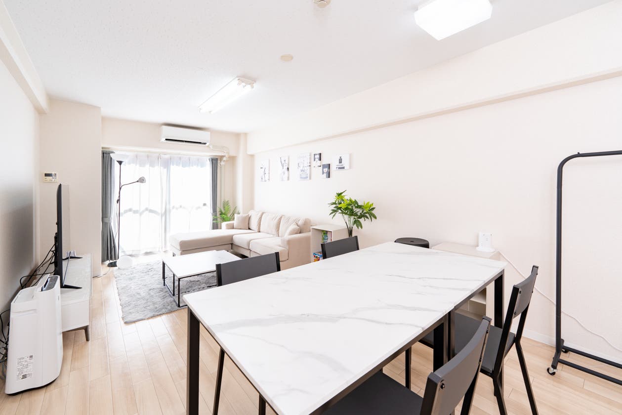 🌸期間限定割🌸最大50%割引🎊駅徒歩4分🚉65㌅大型TV📺&プロジェクターで鑑賞会📹女子会🍰推し活💞撮影会📸デート👫歓迎会🍺の写真6