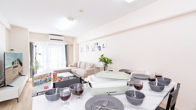 🌸期間限定割🌸最大50%割引🎊駅徒歩4分🚉65㌅大型TV📺&プロジェクターで鑑賞会📹女子会🍰推し活💞撮影会📸デート👫歓迎会🍺の写真3