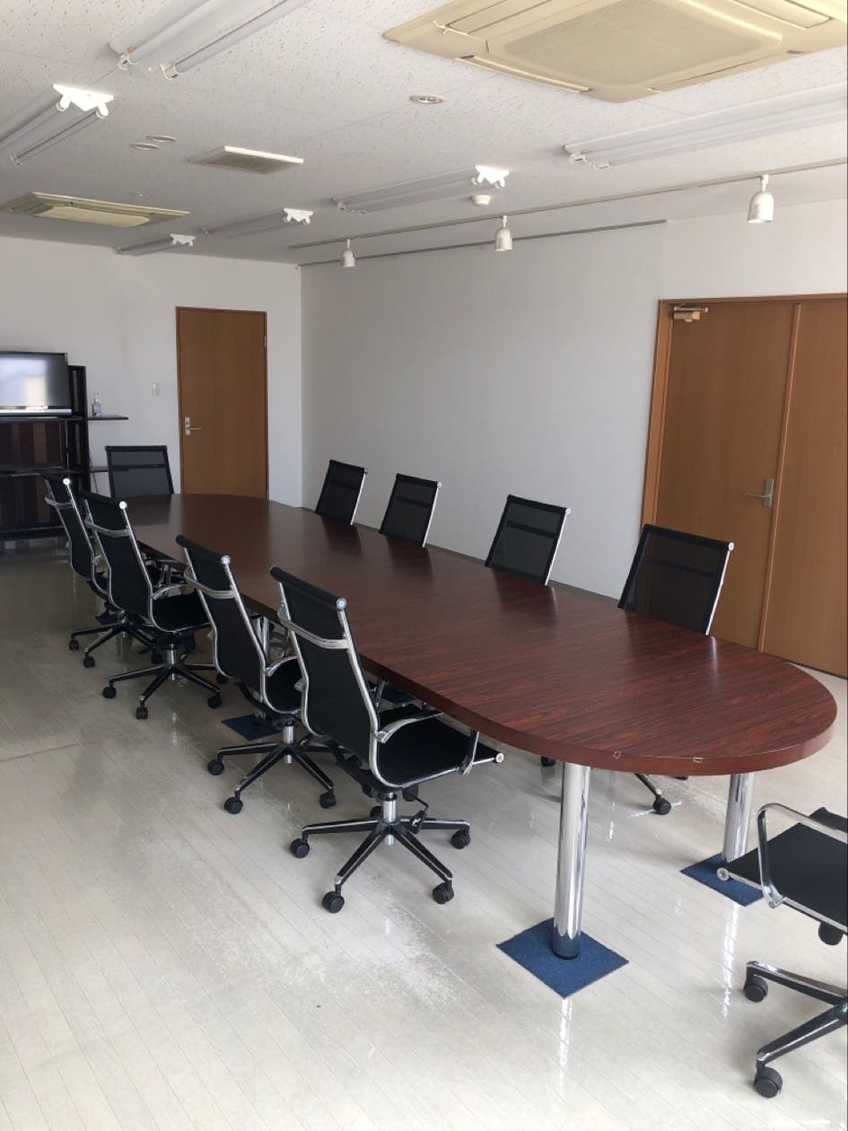 駐車場あり会議室（フリースペース）の写真1
