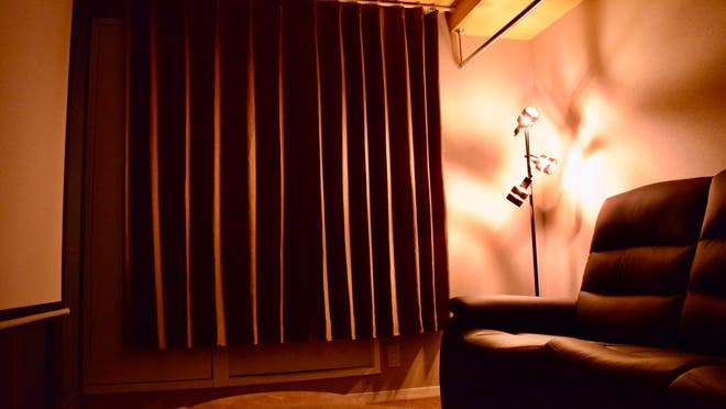 🎉プライベートシアタールーム🎬本格スクリーン🎞️映画デート🍿地デジ📡DVD📀寝落ち必至リクライニングソファ😪の写真6