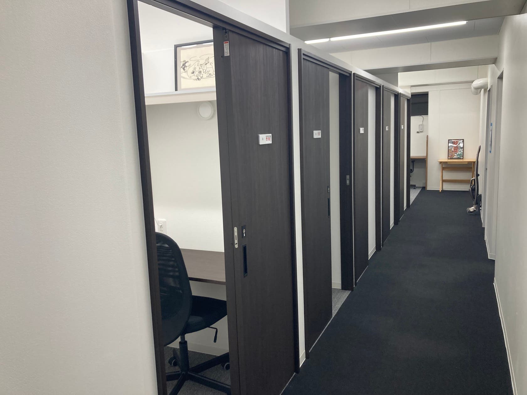 【パーソナルブースA】JR奈良駅から徒歩4分の高速Wi-Fi完備の１時間から利用できる1人専用ブースです。の写真12
