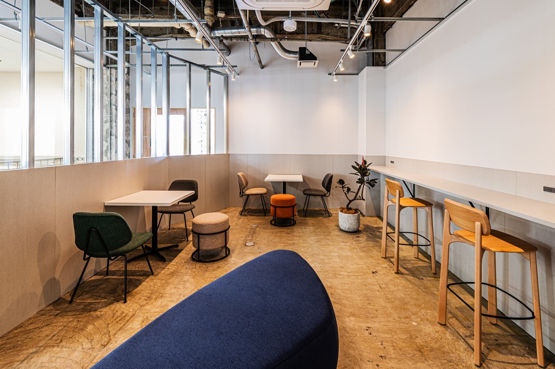 👔会議室🅰～50名まで着座可能。天神明治通り沿い、リッツカールトン福岡真向かいの写真7