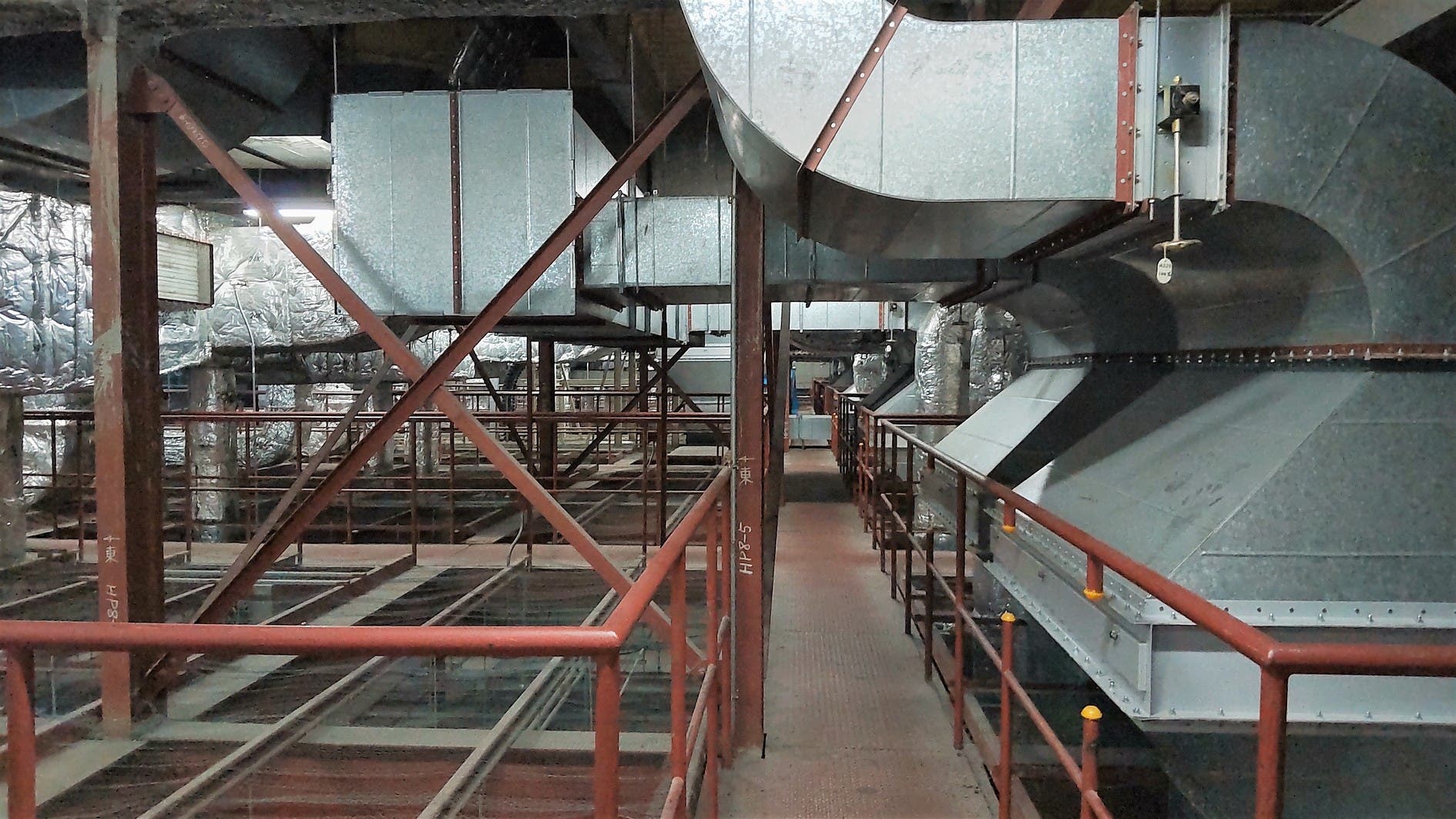 印刷工場ならではの独特のロケーション！映画、ドラマ、CM、MVなど様々な映像制作に！開放感のある屋上がおすすめ！の写真18