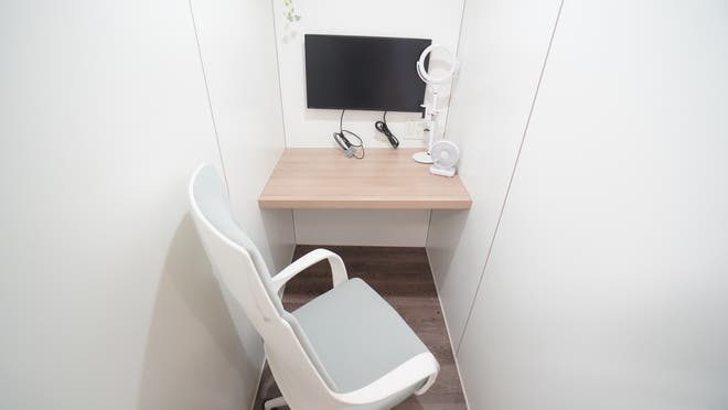 <ワークブース宝町No.4>駅近人気エリア🚃完全個室💼Wi-Fi📶電源🔌テレワーク/ZOOM/自習/作業場所の写真1