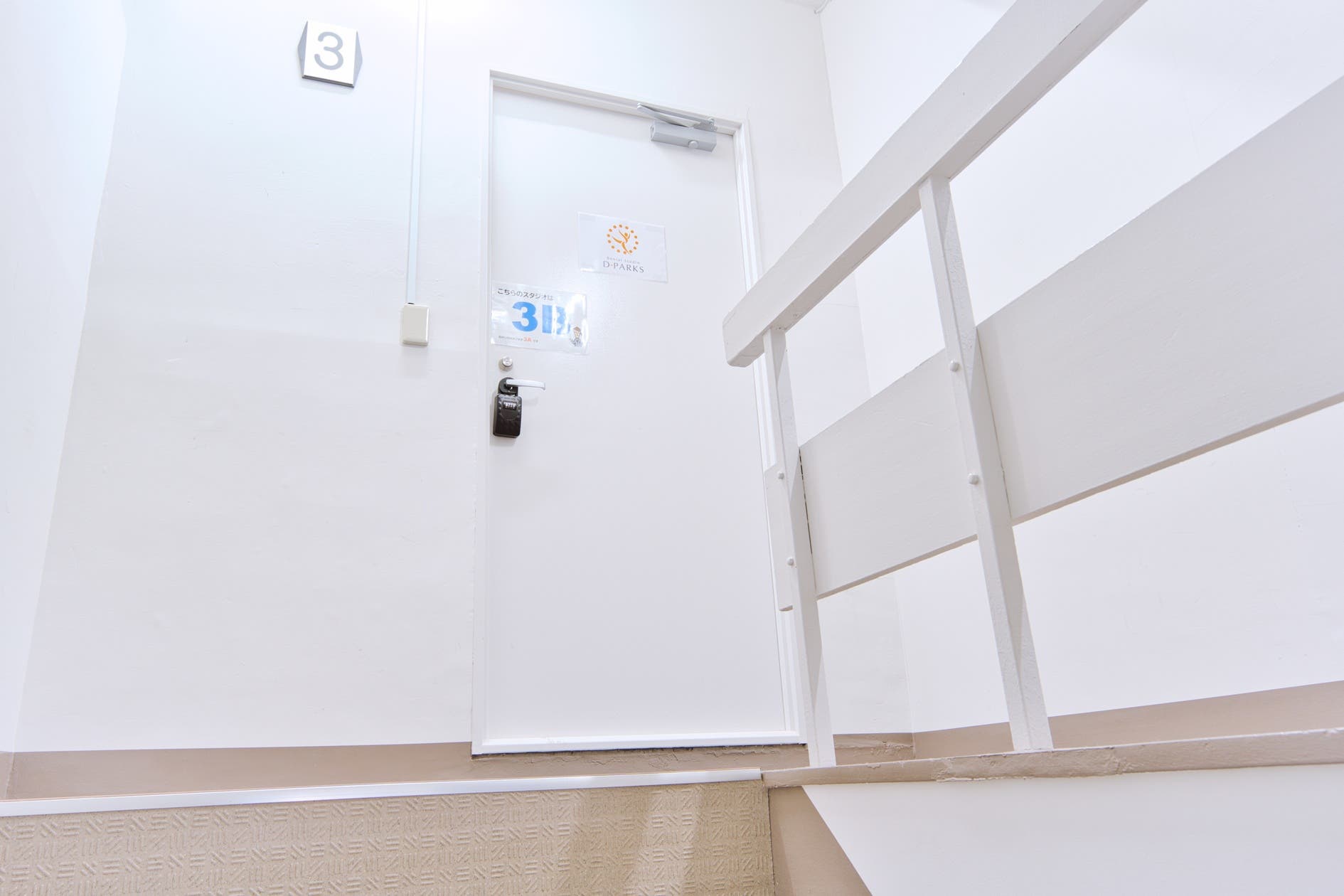 秋葉原駅・馬喰町駅等から徒歩数分！｜ワイド８．１ｍ大型ミラー！３９㎡フルリフォームスタジオ｜清潔感あるフローリング！の写真19