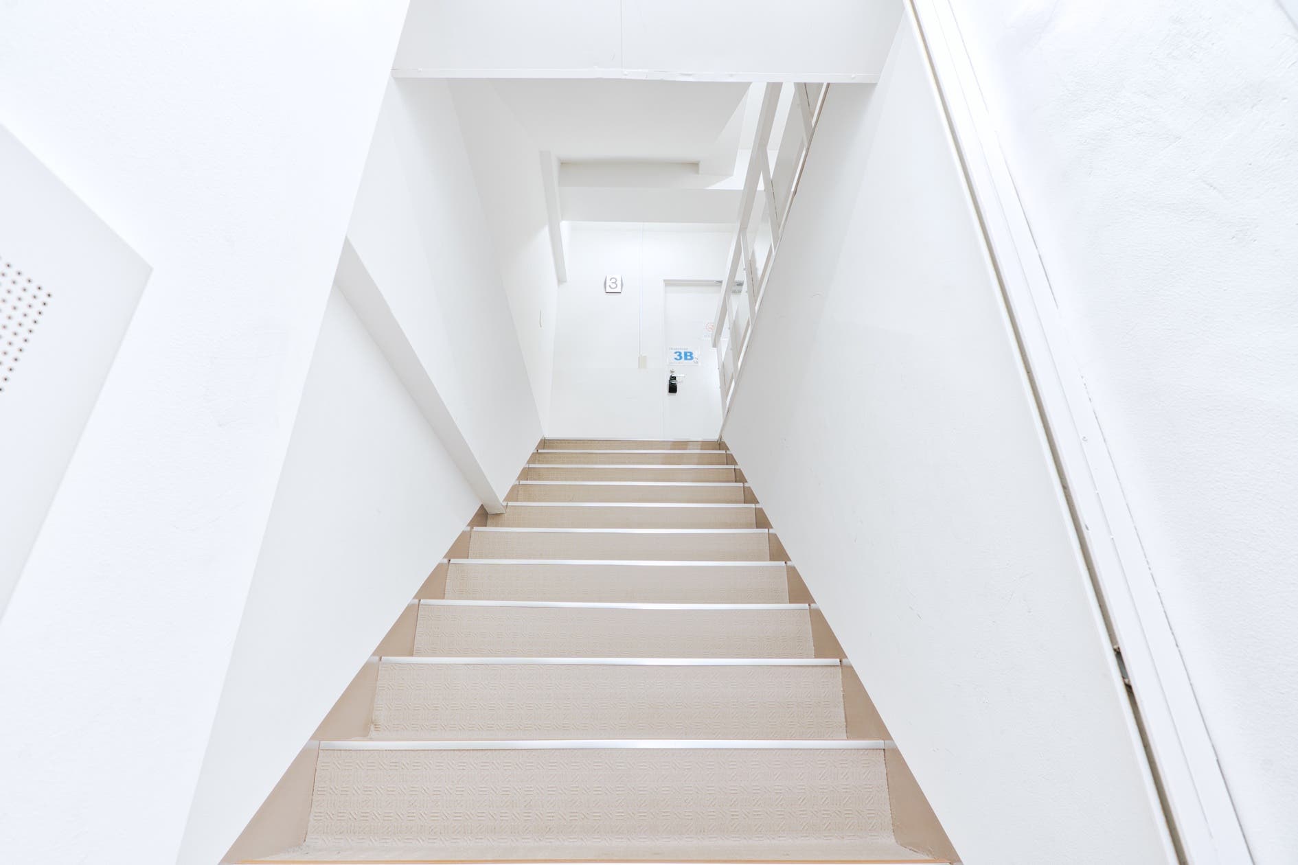 秋葉原駅・馬喰町駅等から徒歩数分！｜ワイド８．１ｍ大型ミラー！３９㎡フルリフォームスタジオ｜清潔感あるフローリング！の写真24