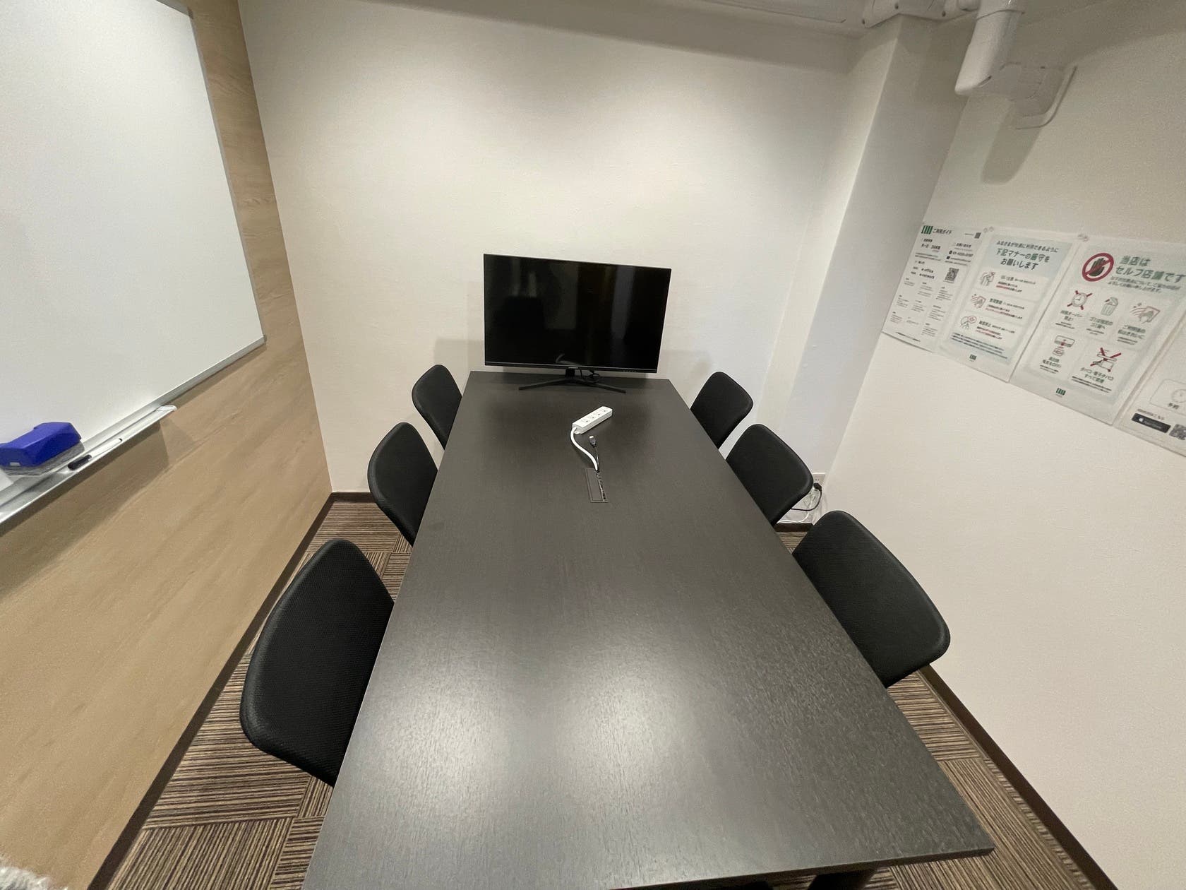 【高田馬場 早稲田口徒歩1分！】6名会議室（RoomE）の写真2