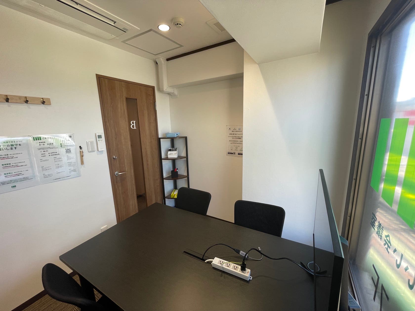 【1名利用専用】【高田馬場駅徒歩1分】4名会議室（RoomB）の写真5