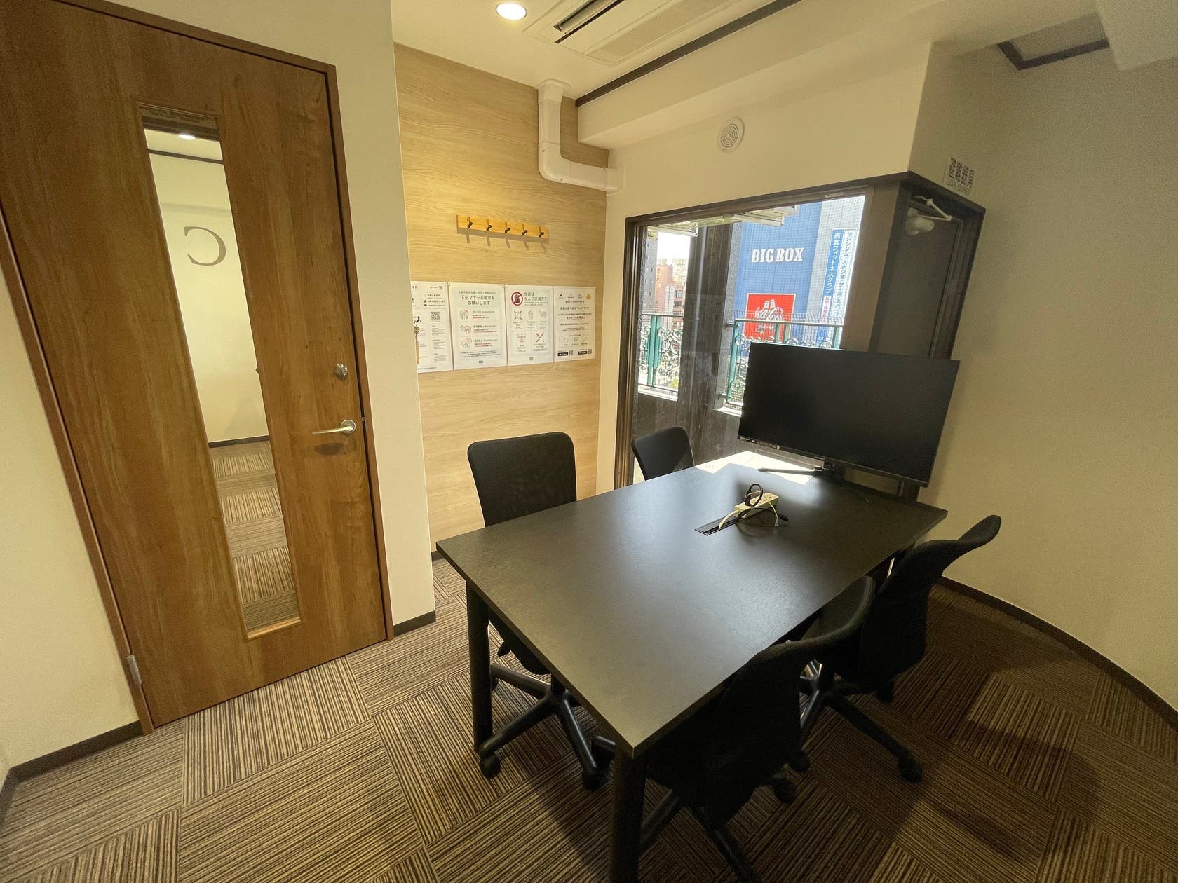 【1名利用専用】【高田馬場駅徒歩1分】4名会議室（RoomC）の写真3