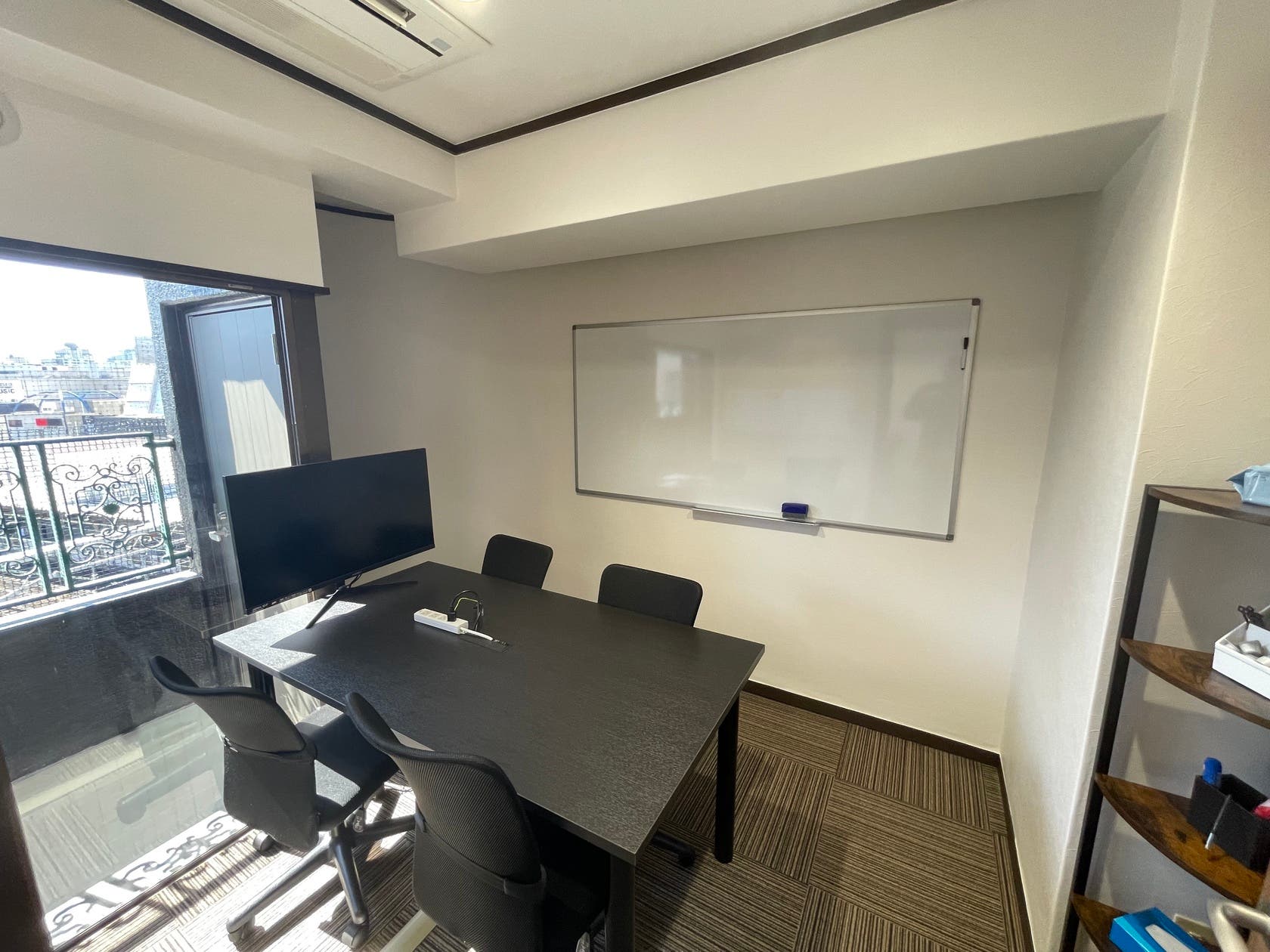 【1名利用専用】【高田馬場駅徒歩1分】4名会議室（RoomC）の写真4