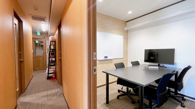 【1名利用専用】【高田馬場駅徒歩1分】6名会議室(RoomE)の写真5