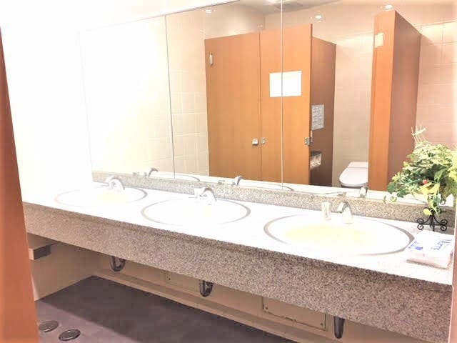 【横浜関内】バレエバー完備で広々66㎡の2面大型鏡のスタジオ♪ダンスや撮影にお勧め！Wi-Fi有【ピーチホール】の写真11