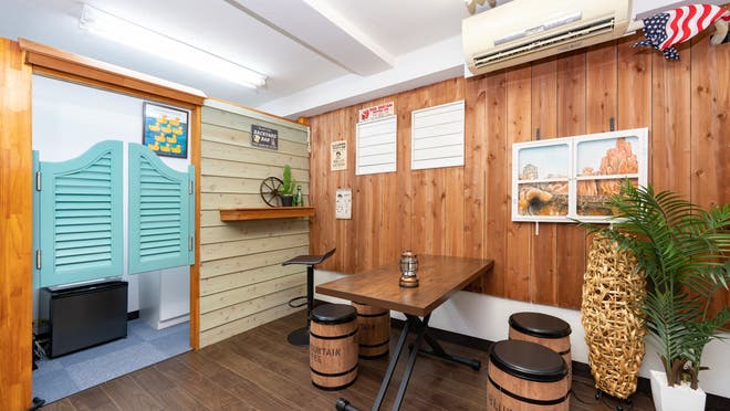 【西新宿駅1分】✨清潔&即レスで幹事さん安心❤️人気YouTuberも使う🎬映えボードゲーム🌵ウエスタン空間でコスプレの写真2