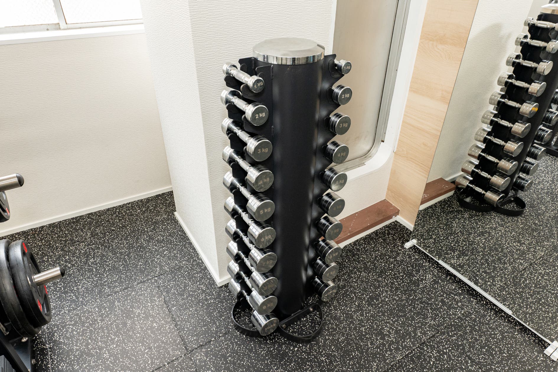 OPEN価格で池袋最安【池袋駅7分】1日1回スタッフ完全清掃のハイクオリティレンタルジムの写真6