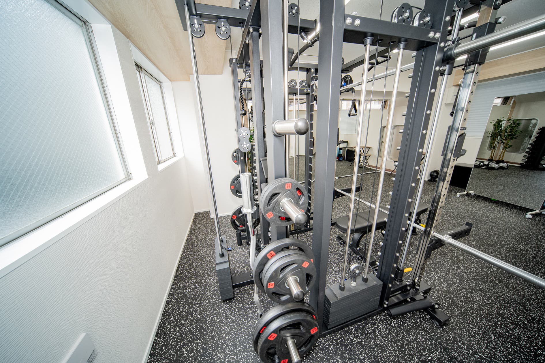 OPEN価格で池袋最安【池袋駅7分】1日1回スタッフ完全清掃のハイクオリティレンタルジムの写真10