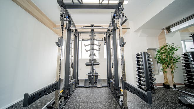 OPEN価格で池袋最安【池袋駅7分】1日1回スタッフ完全清掃のハイクオリティレンタルジムの写真11