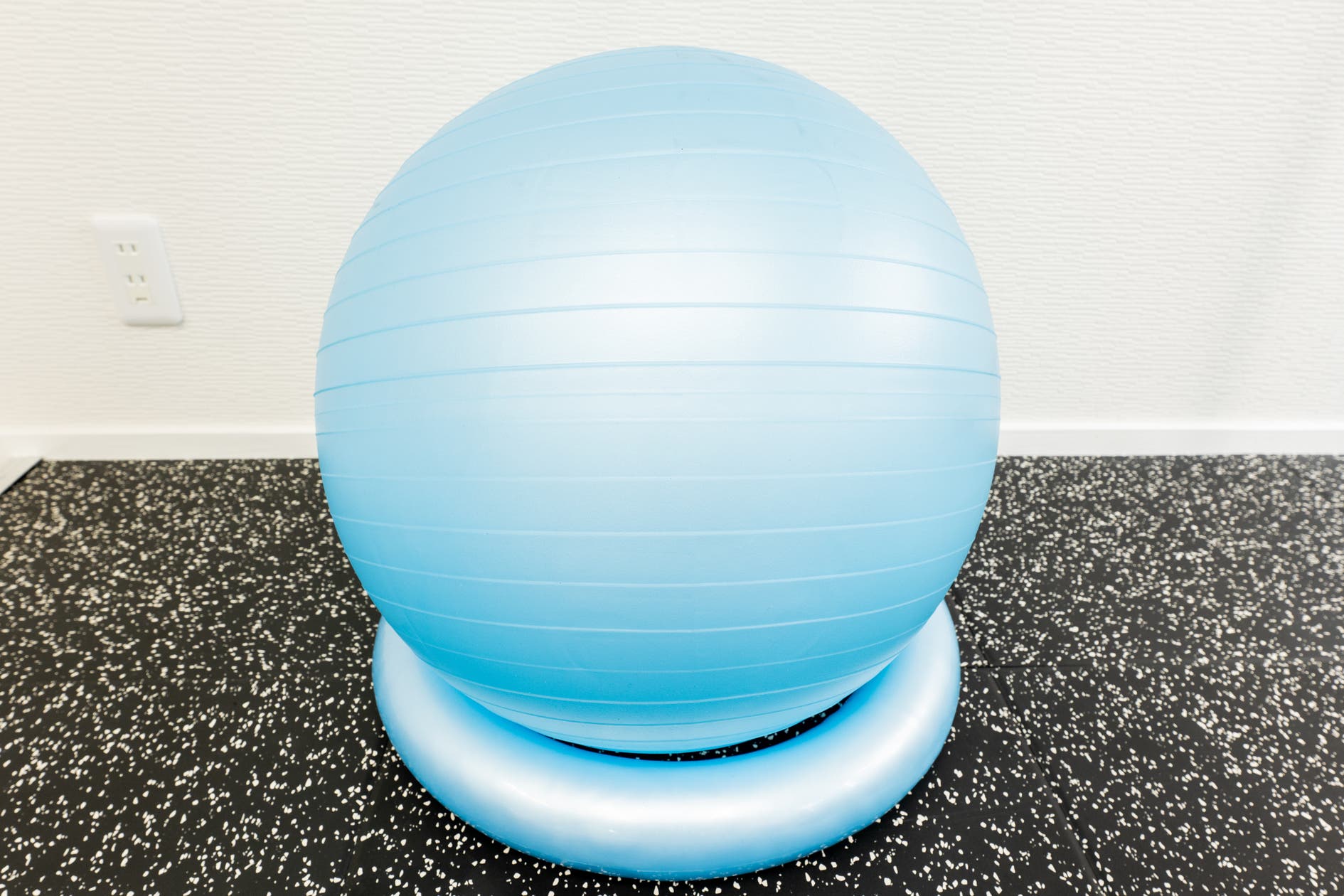 OPEN価格で池袋最安【池袋駅7分】1日1回スタッフ完全清掃のハイクオリティレンタルジムの写真17