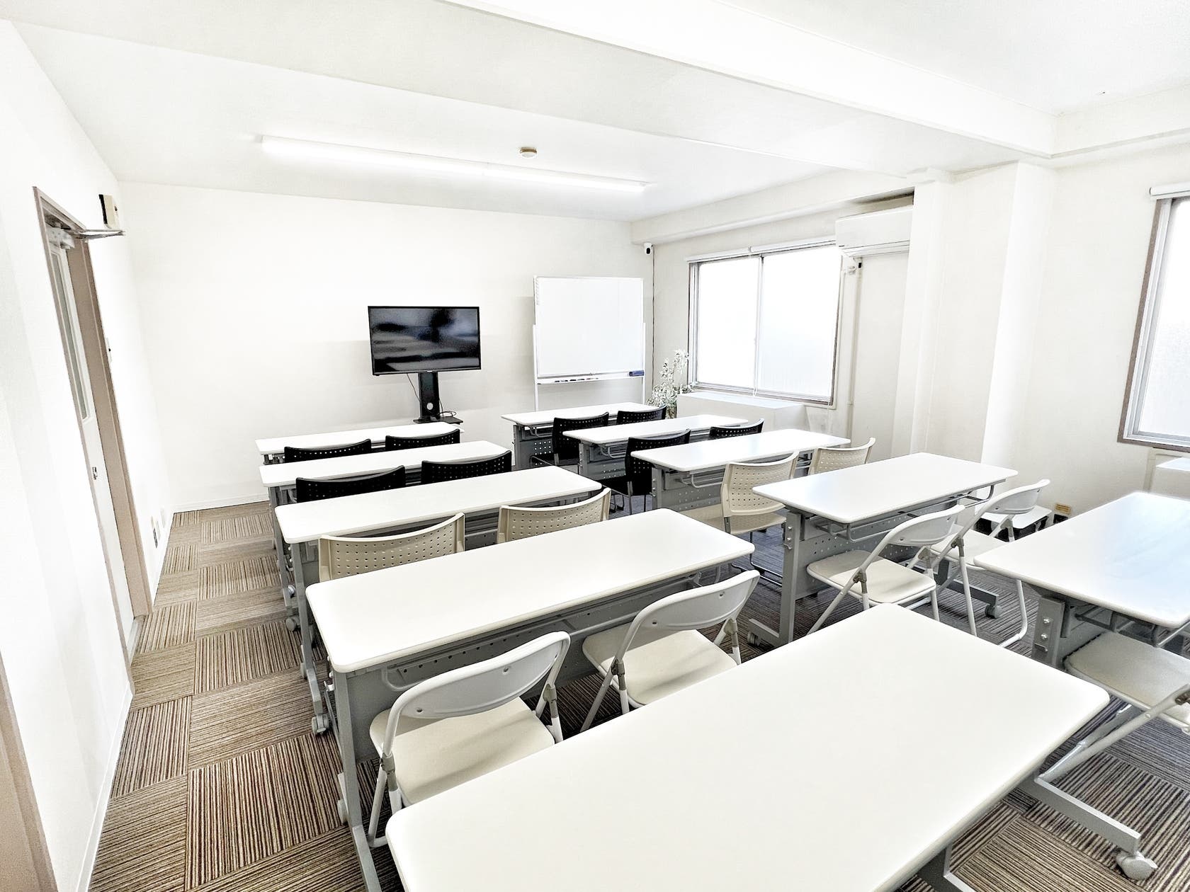 🎯新大阪駅徒歩1分🎯【インボイス対応で経費も安心】🌈爆速ネット🌈追加料金不要🌈◆お気軽会議室新大阪comet◆の写真5