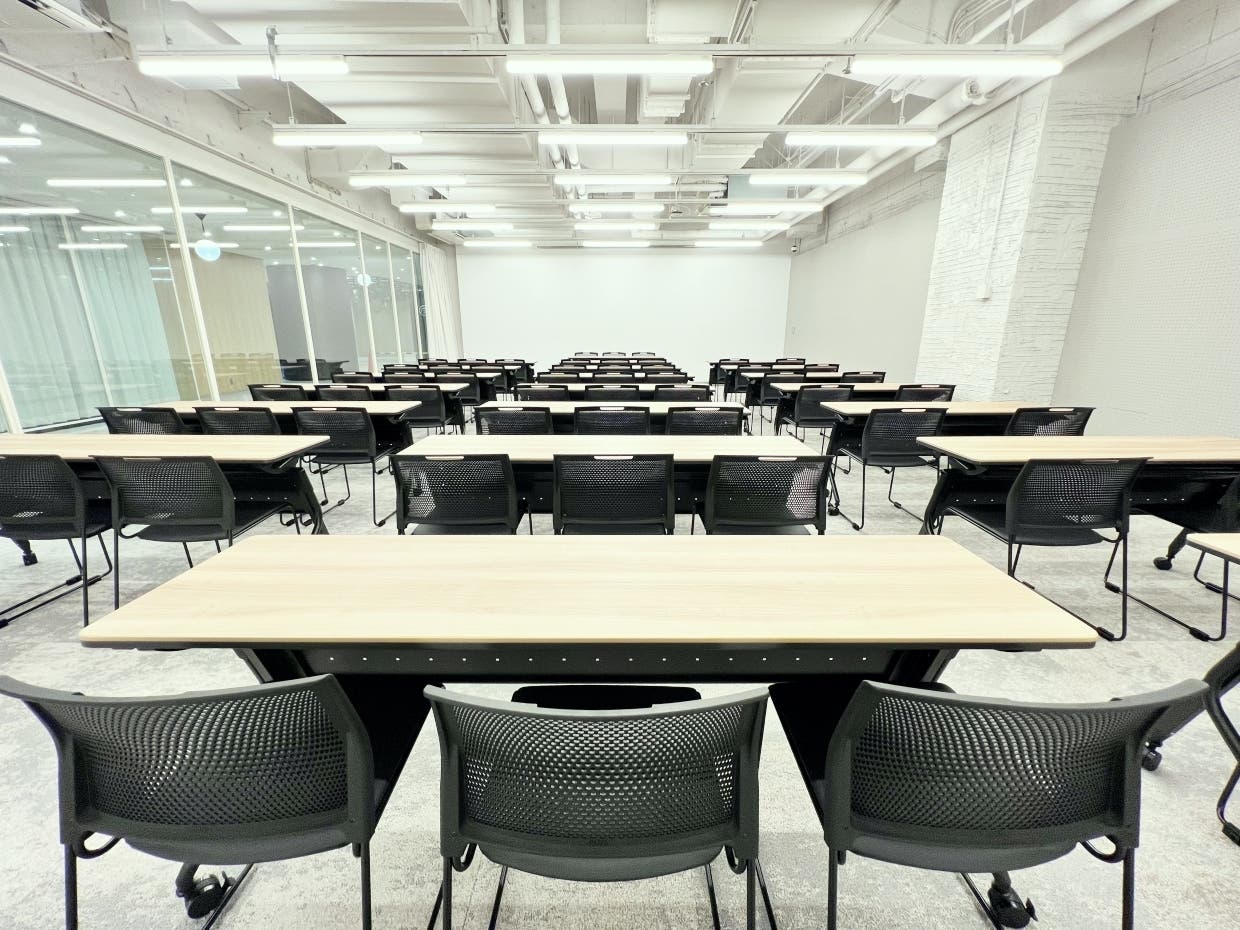 名古屋会議室 広⼩路本町 ROOM A（B1階）【栄駅徒歩4分！最大53名！会議やセミナーにおすすめ】の写真4