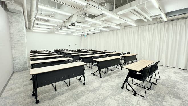 名古屋会議室 広⼩路本町 ROOM A(B1階)【栄駅徒歩4分!最大53名!会議やセミナーにおすすめ】の写真3