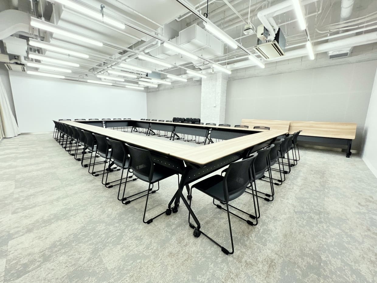 名古屋会議室 広⼩路本町 ROOM A（B1階）【栄駅徒歩4分！最大53名！会議やセミナーにおすすめ】の写真7