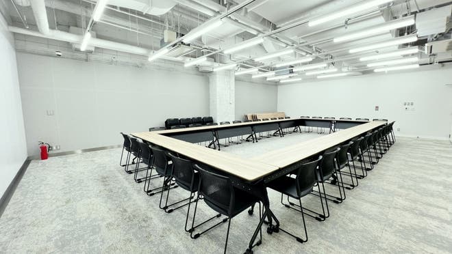 名古屋会議室 広⼩路本町 ROOM A(B1階)【栄駅徒歩4分!最大53名!会議やセミナーにおすすめ】の写真6