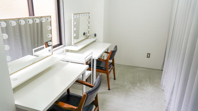 【ブルーサイドstudio】自然光×白壁×モルタル床 | ファッション・モノ系に最適 | 品川エリアの写真20