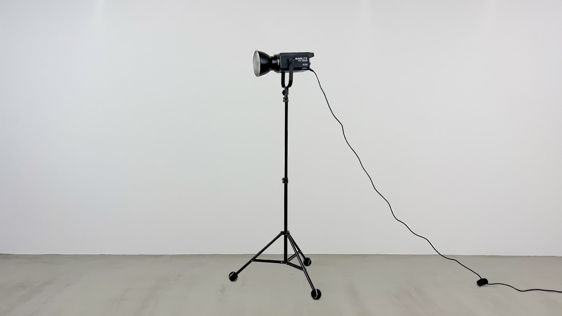 ＜無料機材＞ LEDライト NANLITE FS-300Bの画像1